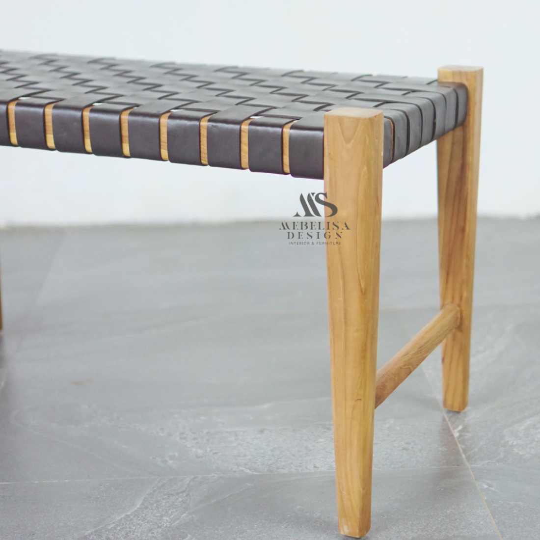 Bangku Stool Kayu Jati Dudukan Anyaman Kulit